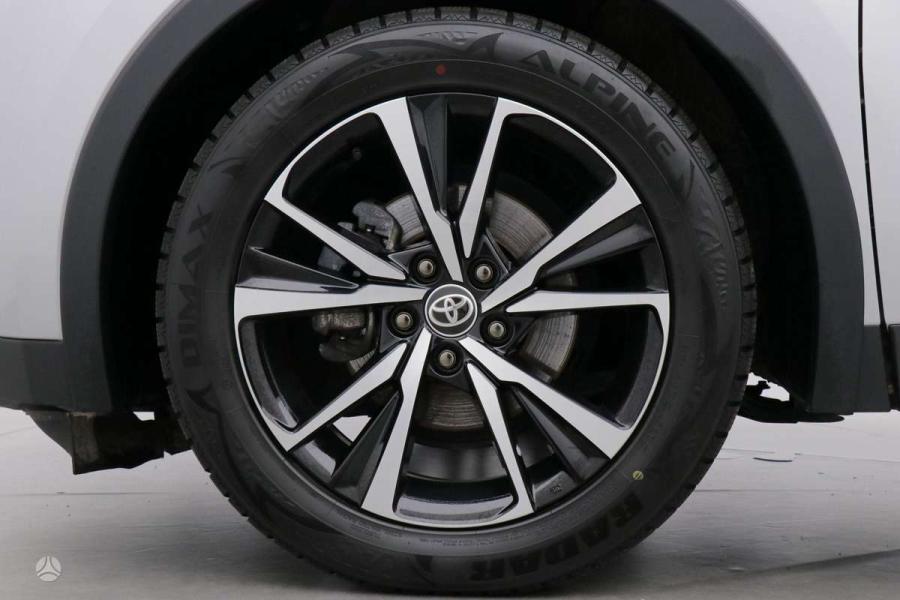 Pelēks Toyota C-HR 2025 Viļņa, ar dzinēja tilpumu 1.80 L un nobraukumu 32 tūkst. km par 31990 €, foto 16 vietnē AUTOMOTO.COM.LV