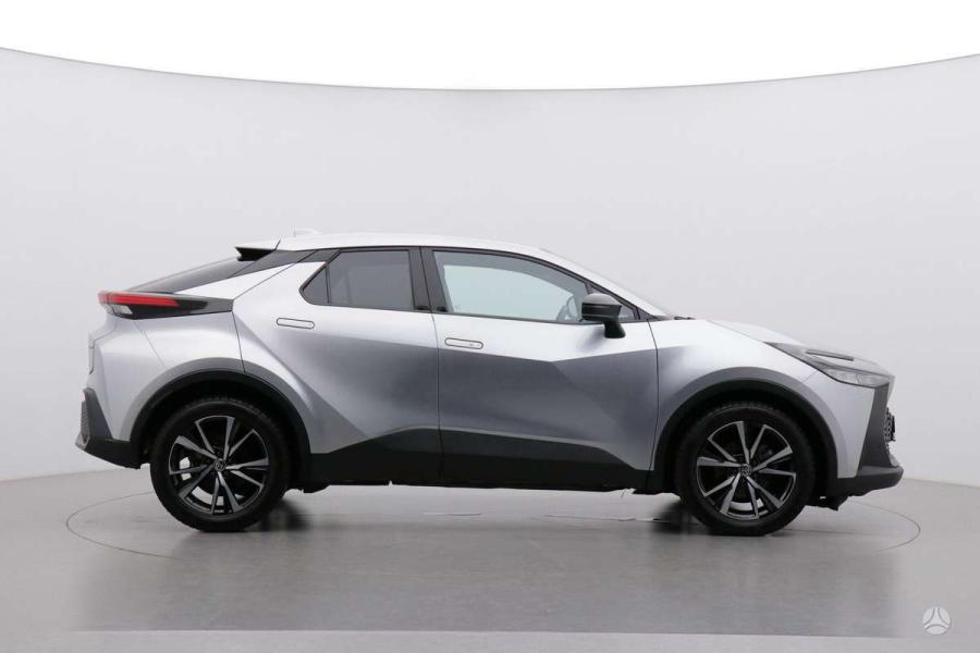 Pelēks Toyota C-HR 2025 Viļņa, ar dzinēja tilpumu 1.80 L un nobraukumu 32 tūkst. km par 31990 €, foto 17 vietnē AUTOMOTO.COM.LV