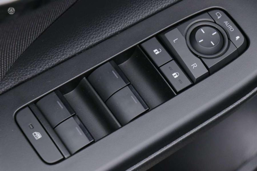 Pelēks Toyota C-HR 2025 Viļņa, ar dzinēja tilpumu 1.80 L un nobraukumu 32 tūkst. km par 31990 €, foto 25 vietnē AUTOMOTO.COM.LV