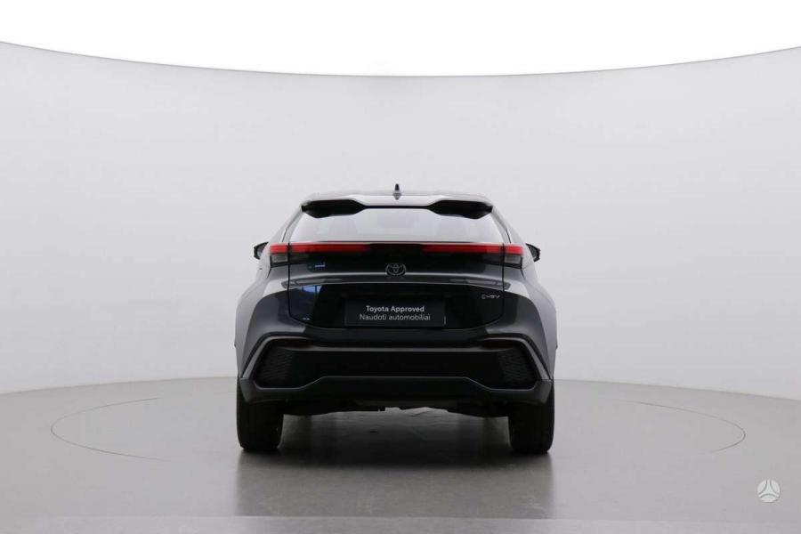 Серый Тойота C-HR 2025 в Вильнюс, объемом двигателя 1.80 л и пробегом 31 тыс. км за 31990 €, фото 6 на AUTOMOTO.COM.LV