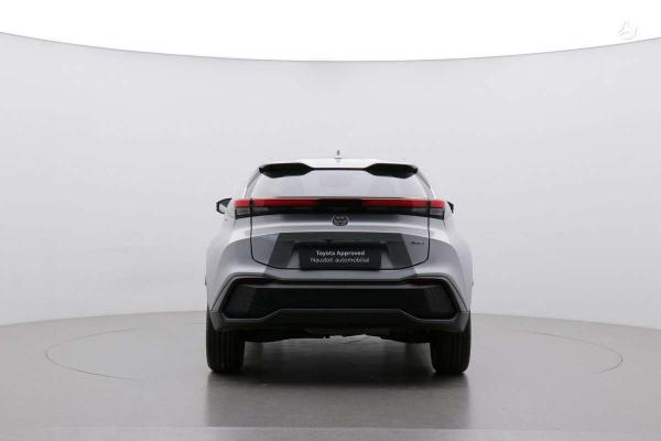 Toyota C-HR 2025 in Vilnius on AUTOMOTO.COM.LV Grey Toyota C-HR 2025 in Vilnius, with an engine capacity of 1.80 L and mileage of 31 thousand km for 31900 €, photo 6 on AUTOMOTO.COM.LV