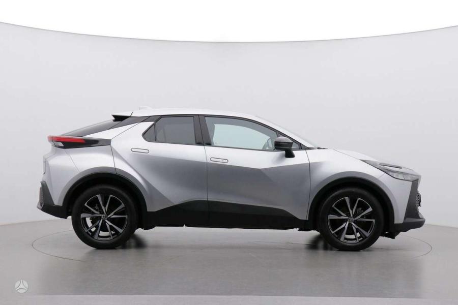 Серый Тойота C-HR 2025 в Вильнюс, объемом двигателя 1.80 л и пробегом 31 тыс. км за 31900 €, фото 18 на AUTOMOTO.COM.LV