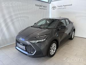 Тойота C-HR 2025 в Вентспилс на AUTOMOTO.COM.LV Серый Тойота C-HR 2025 в Вентспилс, объемом двигателя 1.80 л и пробегом 4 тыс. км за 27490 €, фото 1 на AUTOMOTO.COM.LV
