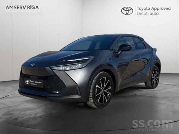 Pelēks Toyota C-HR 2025 Rīga, ar dzinēja tilpumu 1.80 L un nobraukumu 32 tūkst. km par 27900 €, foto 1 vietnē AUTOMOTO.COM.LV