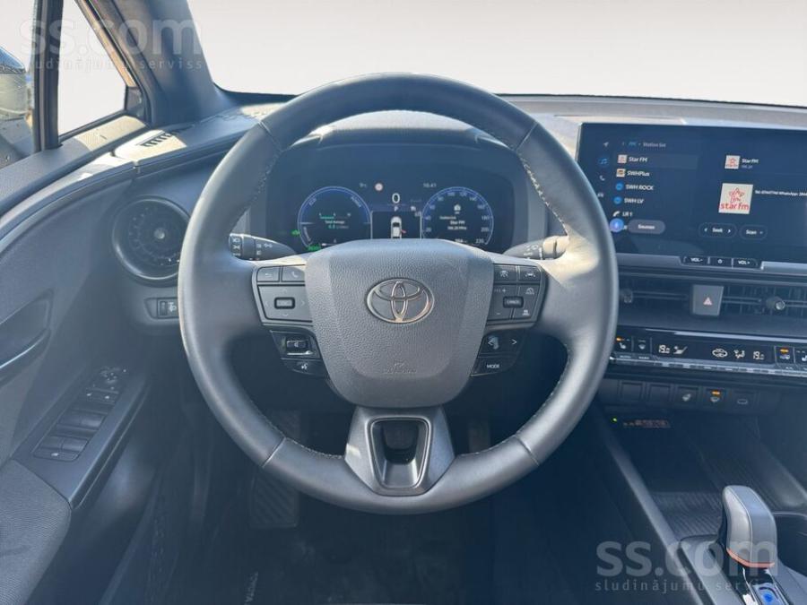 Pelēks Toyota C-HR 2025 Rīga, ar dzinēja tilpumu 1.80 L un nobraukumu 32 tūkst. km par 27900 €, foto 10 vietnē AUTOMOTO.COM.LV