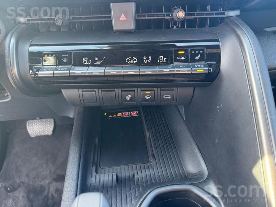 Pelēks Toyota C-HR 2025 Rīga, ar dzinēja tilpumu 1.80 L un nobraukumu 32 tūkst. km par 27900 €, foto 13 vietnē AUTOMOTO.COM.LV