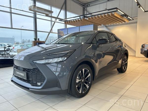 Серый Тойота C-HR 2026 в Вентспилс, объемом двигателя 1.80 л и пробегом 10 тыс. км за 34580 €, фото 1 на AUTOMOTO.COM.LV