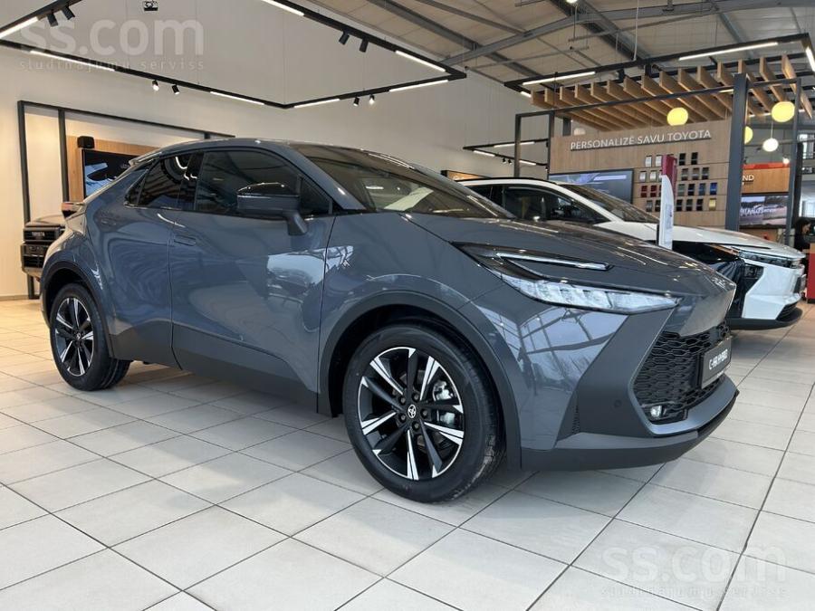 Pelēks Toyota C-HR 2026 Ventspils, ar dzinēja tilpumu 1.80 L un nobraukumu 10 tūkst. km par 34580 €, foto 7 vietnē AUTOMOTO.COM.LV