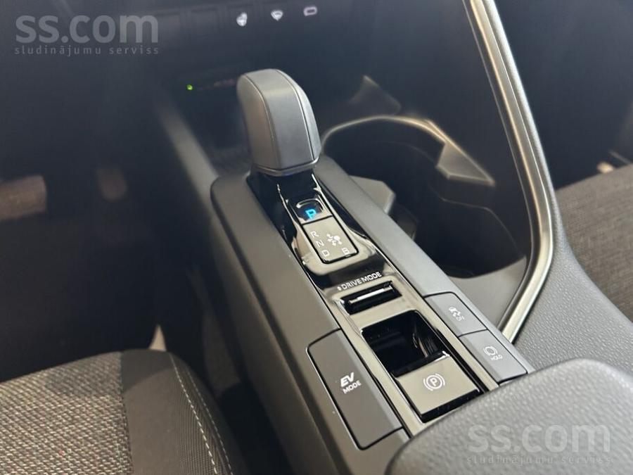 Pelēks Toyota C-HR 2026 Ventspils, ar dzinēja tilpumu 1.80 L un nobraukumu 10 tūkst. km par 34580 €, foto 16 vietnē AUTOMOTO.COM.LV