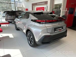 Pelēks Toyota C-HR 2026 Jēkabpils, ar dzinēja tilpumu 1.80 L un nobraukumu 0 tūkst. km par 30990 €, foto 7 vietnē AUTOMOTO.COM.LV