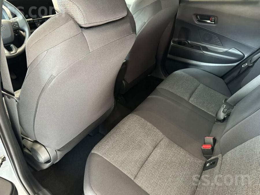 Pelēks Toyota C-HR 2026 Jēkabpils, ar dzinēja tilpumu 1.80 L un nobraukumu 0 tūkst. km par 30990 €, foto 11 vietnē AUTOMOTO.COM.LV