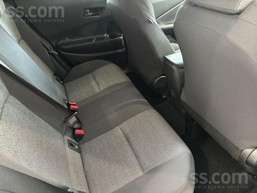 Pelēks Toyota C-HR 2026 Jēkabpils, ar dzinēja tilpumu 1.80 L un nobraukumu 0 tūkst. km par 30990 €, foto 12 vietnē AUTOMOTO.COM.LV