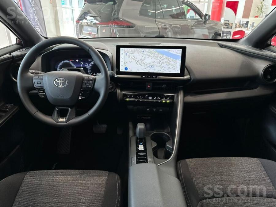 Pelēks Toyota C-HR 2026 Jēkabpils, ar dzinēja tilpumu 1.80 L un nobraukumu 0 tūkst. km par 30990 €, foto 18 vietnē AUTOMOTO.COM.LV