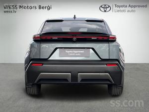 Pelēks Toyota C-HR 2026 Rīga, ar dzinēja tilpumu 1.80 L un nobraukumu 6 tūkst. km par 41990 €, foto 5 vietnē AUTOMOTO.COM.LV