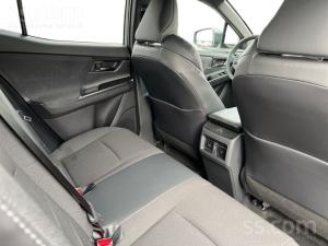 Pelēks Toyota C-HR 2026 Rīga, ar dzinēja tilpumu 1.80 L un nobraukumu 6 tūkst. km par 41990 €, foto 8 vietnē AUTOMOTO.COM.LV