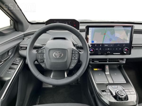 Grey Toyota C-HR 2026 in Riga, with an engine capacity of 1.80 L and mileage of 6 thousand km for 41990 €, photo 9 on AUTOMOTO.COM.LV