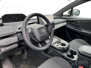 Pelēks Toyota C-HR 2026 Rīga, ar dzinēja tilpumu 1.80 L un nobraukumu 6 tūkst. km par 41990 €, foto 12 vietnē AUTOMOTO.COM.LV