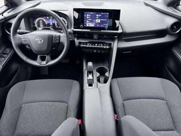 Серый Тойота C-HR 2026 в Вильнюс, объемом двигателя 1.80 л и пробегом 22 тыс. км за 27500 €, фото 7 на AUTOMOTO.COM.LV