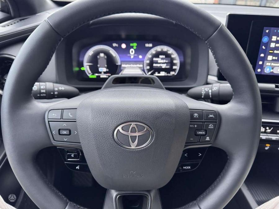Grey Toyota C-HR 2026 in Vilnius, with an engine capacity of 1.80 L and mileage of 22 thousand km for 27500 €, photo 11 on AUTOMOTO.COM.LV