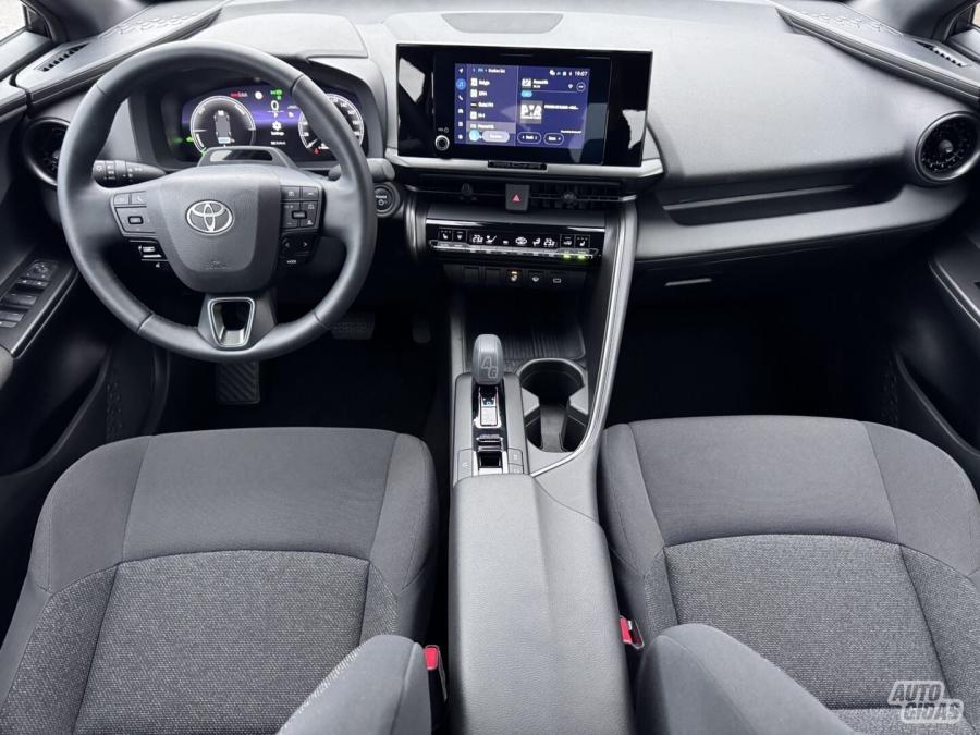Серый Тойота C-HR 2026 в Авиженяй, объемом двигателя 1.80 л и пробегом 22 тыс. км за 27500 €, фото 7 на AUTOMOTO.COM.LV