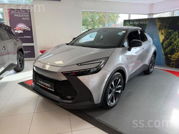 Серый Тойота C-HR 2026 в Екабпилс, объемом двигателя 1.80 л и пробегом 15 тыс. км за 32700 €, фото 1 на AUTOMOTO.COM.LV