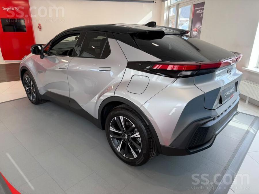 Серый Тойота C-HR 2026 в Екабпилс, объемом двигателя 1.80 л и пробегом 15 тыс. км за 32700 €, фото 7 на AUTOMOTO.COM.LV