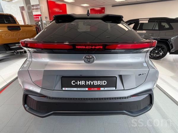 Серый Тойота C-HR 2026 в Екабпилс, объемом двигателя 1.80 л и пробегом 15 тыс. км за 32700 €, фото 8 на AUTOMOTO.COM.LV