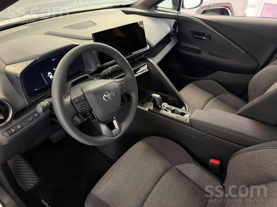 Серый Тойота C-HR 2026 в Екабпилс, объемом двигателя 1.80 л и пробегом 15 тыс. км за 32700 €, фото 14 на AUTOMOTO.COM.LV