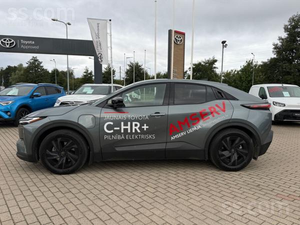 Toyota C-HR 2026 LiepÄja vietnÄ PelÄks Toyota C-HR 2026 LiepÄja, ar dzinÄja tilpumu 1.80 L un nobraukumu 9 tÅ«kst. km par 42500 ā¬, foto 3 vietnÄ AUTOMOTO.COM.LV