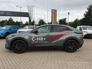 Pelēks Toyota C-HR 2026 Liepāja, ar dzinēja tilpumu 1.80 L un nobraukumu 9 tūkst. km par 42500 €, foto 3 vietnē AUTOMOTO.COM.LV
