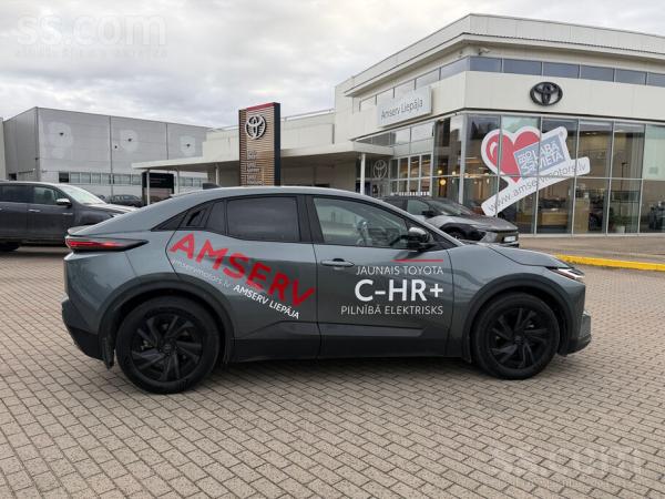 Toyota C-HR 2026 LiepÄja vietnÄ PelÄks Toyota C-HR 2026 LiepÄja, ar dzinÄja tilpumu 1.80 L un nobraukumu 9 tÅ«kst. km par 42500 ā¬, foto 6 vietnÄ AUTOMOTO.COM.LV
