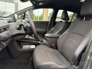Pelēks Toyota C-HR 2026 Liepāja, ar dzinēja tilpumu 1.80 L un nobraukumu 9 tūkst. km par 42500 €, foto 20 vietnē AUTOMOTO.COM.LV