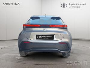 Pelēks Toyota C-HR 2026 Rīga, ar dzinēja tilpumu 1.80 L un nobraukumu 24 tūkst. km par 26900 €, foto 7 vietnē AUTOMOTO.COM.LV