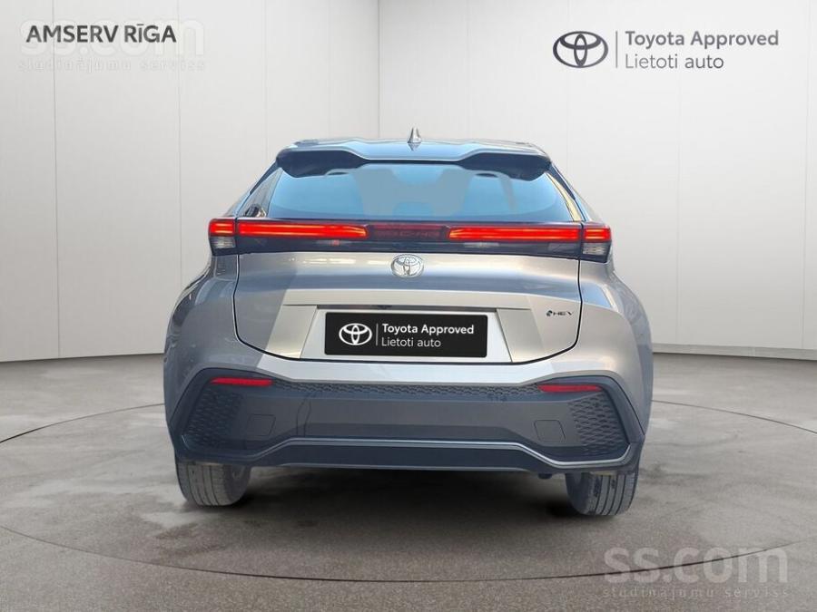 Pelēks Toyota C-HR 2026 Rīga, ar dzinēja tilpumu 1.80 L un nobraukumu 24 tūkst. km par 26900 €, foto 7 vietnē AUTOMOTO.COM.LV