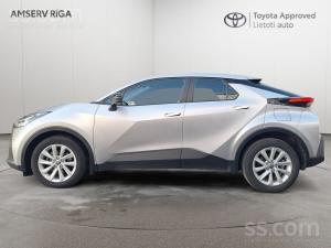 Pelēks Toyota C-HR 2026 Rīga, ar dzinēja tilpumu 1.80 L un nobraukumu 24 tūkst. km par 26900 €, foto 8 vietnē AUTOMOTO.COM.LV