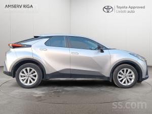 Pelēks Toyota C-HR 2026 Rīga, ar dzinēja tilpumu 1.80 L un nobraukumu 24 tūkst. km par 26900 €, foto 9 vietnē AUTOMOTO.COM.LV
