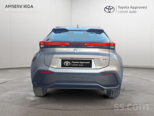 Серый Тойота C-HR 2026 в Рига, объемом двигателя 1.80 л и пробегом 24 тыс. км за 26900 €, фото 7 на AUTOMOTO.COM.LV