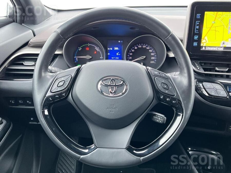 Pelēks Toyota C-HR 2016 Rīga, ar dzinēja tilpumu 1.80 L un nobraukumu 104 tūkst. km par 17990 €, foto 14 vietnē AUTOMOTO.COM.LV