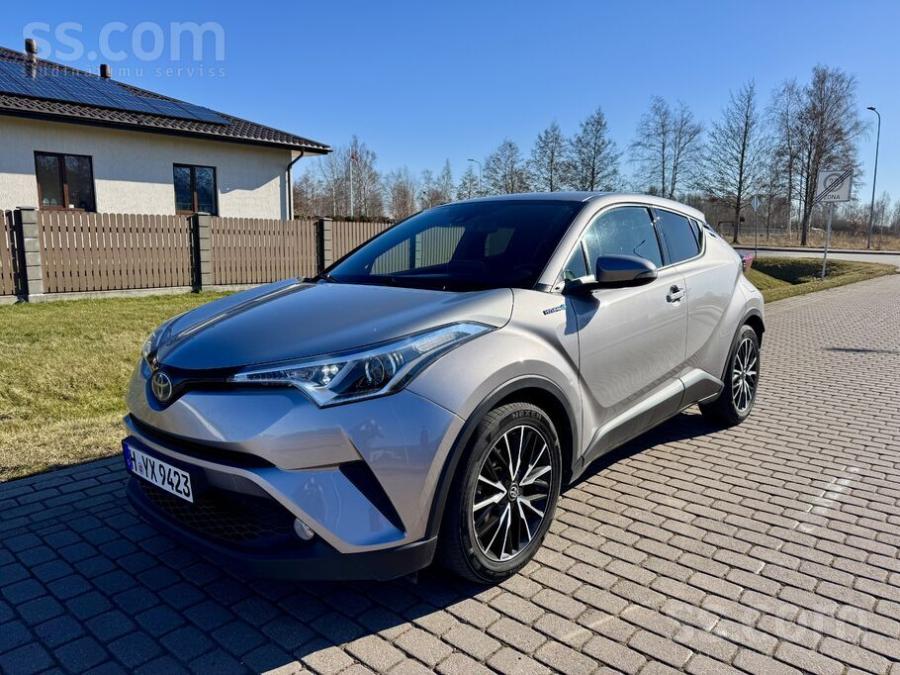 Серый Тойота C-HR 2017 в Кулдига, объемом двигателя 1.80 л и пробегом 222 тыс. км за 14700 €, фото 1 на AUTOMOTO.COM.LV