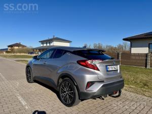 Серый Тойота C-HR 2017 в Кулдига, объемом двигателя 1.80 л и пробегом 222 тыс. км за 14700 €, фото 5 на AUTOMOTO.COM.LV