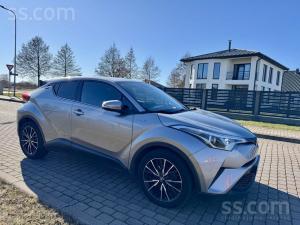 Серый Тойота C-HR 2017 в Кулдига, объемом двигателя 1.80 л и пробегом 222 тыс. км за 14700 €, фото 10 на AUTOMOTO.COM.LV