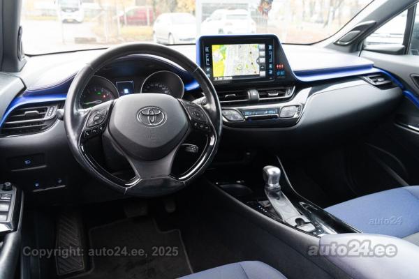 Pelēks Toyota C-HR 2017 Tallina, ar dzinēja tilpumu 1.20 L un nobraukumu 76 tūkst. km par 14700 €, foto 11 vietnē AUTOMOTO.COM.LV