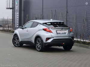 Grey Toyota C-HR 2017 in Vilnius, with an engine capacity of 1.80 L and mileage of 207 thousand km for 15000 €, photo 2 on AUTOMOTO.COM.LV