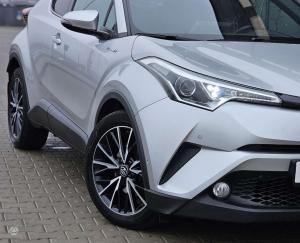 Grey Toyota C-HR 2017 in Vilnius, with an engine capacity of 1.80 L and mileage of 207 thousand km for 15000 €, photo 15 on AUTOMOTO.COM.LV