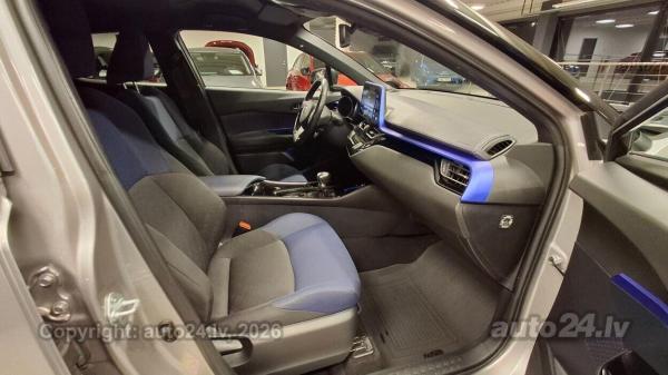 Grey Toyota C-HR 2017 in Tartu, with an engine capacity of 1.20 L and mileage of 89 thousand km for 15590 €, photo 11 on AUTOMOTO.COM.LV