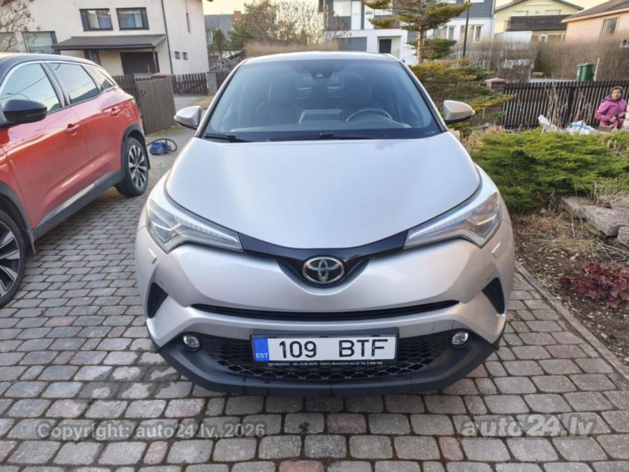 Pelēks Toyota C-HR 2017 Tallina, ar dzinēja tilpumu 1.20 L un nobraukumu 123 tūkst. km par 14900 €, foto 2 vietnē AUTOMOTO.COM.LV