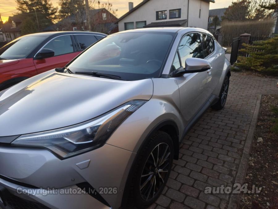 Pelēks Toyota C-HR 2017 Tallina, ar dzinēja tilpumu 1.20 L un nobraukumu 123 tūkst. km par 14900 €, foto 5 vietnē AUTOMOTO.COM.LV