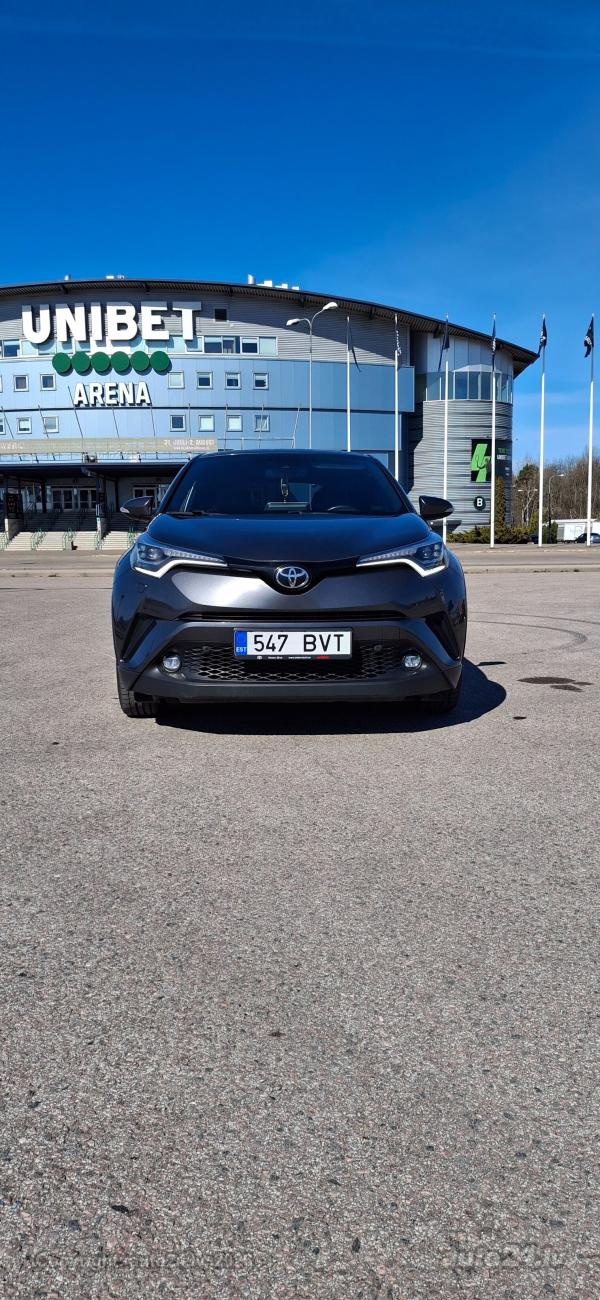 Grey Toyota C-HR 2017 in Tallinn, with an engine capacity of 1.20 L and mileage of 67 thousand km for 17000 €, photo 2 on AUTOMOTO.COM.LV