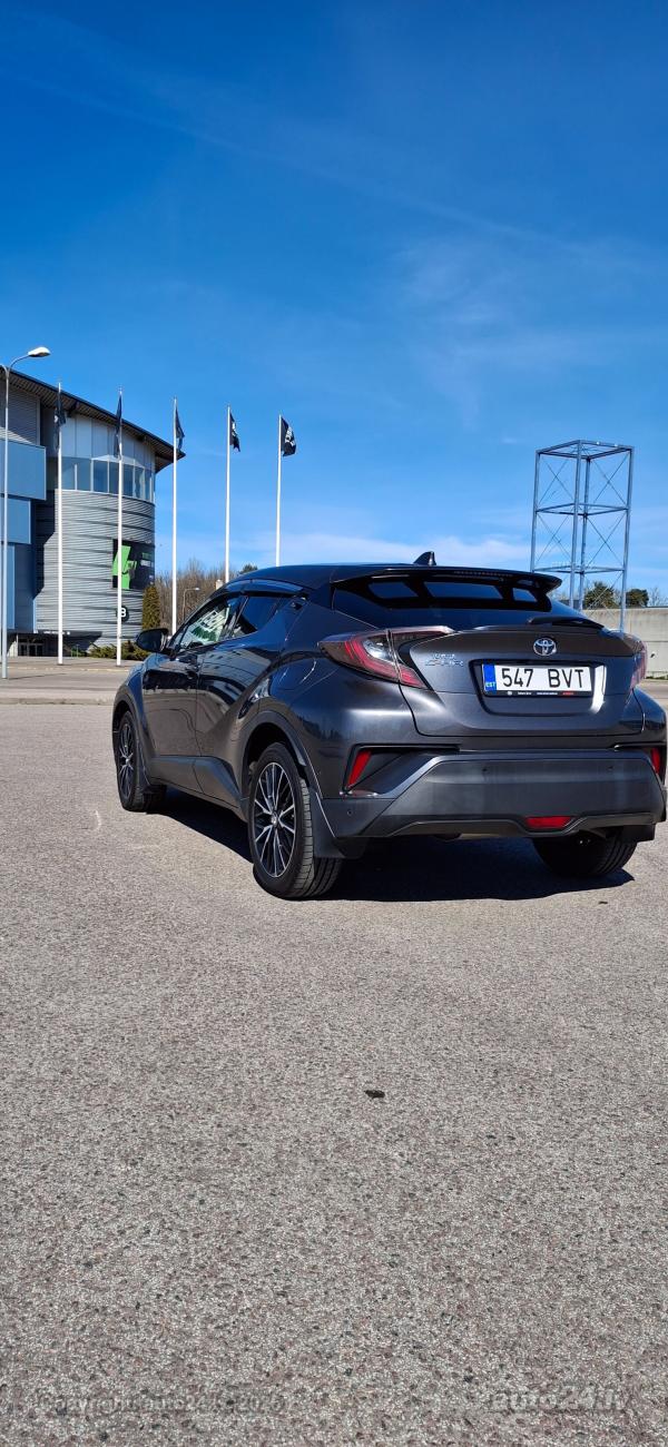 Grey Toyota C-HR 2017 in Tallinn, with an engine capacity of 1.20 L and mileage of 67 thousand km for 17000 €, photo 4 on AUTOMOTO.COM.LV