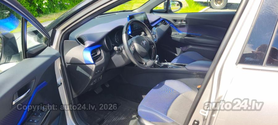 Серый Тойота C-HR 2017 в Таллин, объемом двигателя 1.20 л и пробегом 90 тыс. км за 14500 €, фото 6 на AUTOMOTO.COM.LV